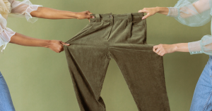 Die Schrittnaht einer Hose richtig nähen, damit sie passt